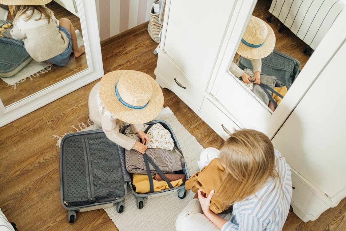 7 Must-Have Travel Gears to Help You Have the Best Trip - CheckandPack.com